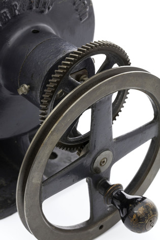 Gaede mercury vacuum pump | The Małopolska Virtual Museums