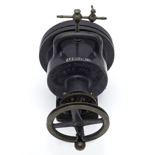 Gaede mercury vacuum pump | The Małopolska Virtual Museums